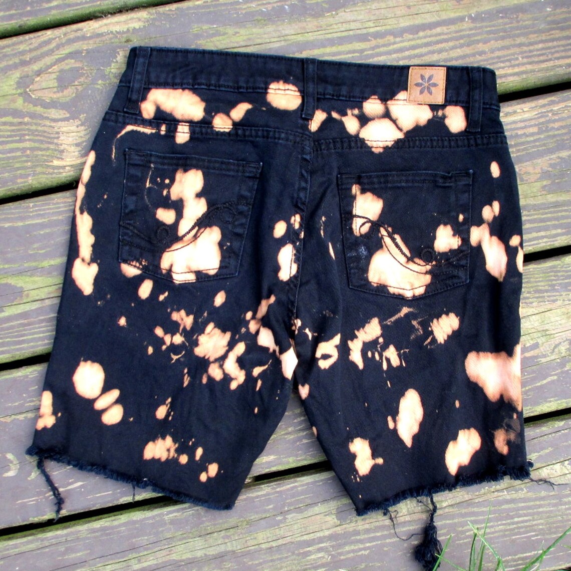 Distressed Cut-off Shorts / Size 3 Average / Post-apocalyptic ...