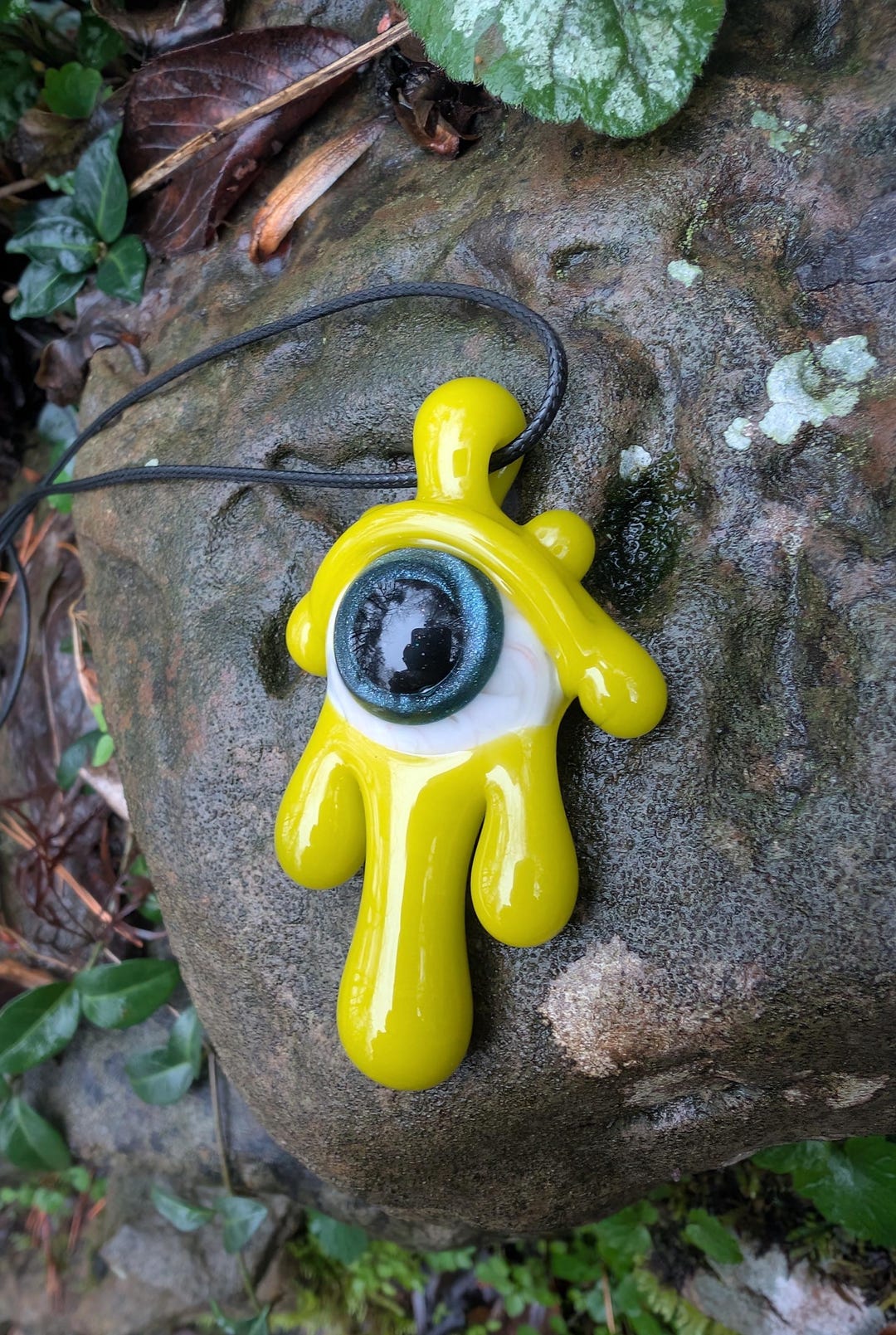 Glassadazical Chartreuse Drip Bloodshot Eye - Etsy