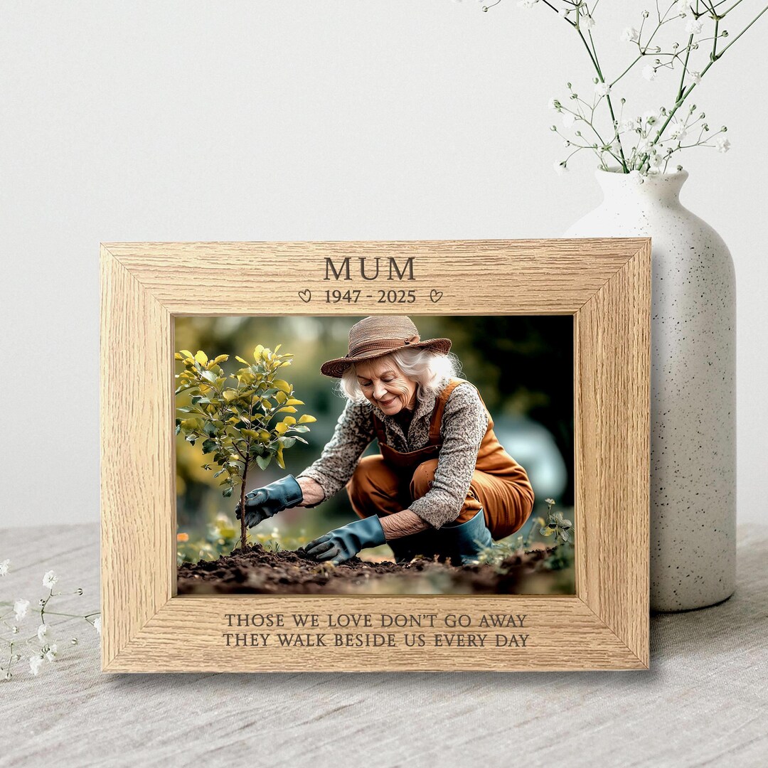 Mum Memorial Photo Frame, Engraved Wood Picture Frame Gift, in Memory ...