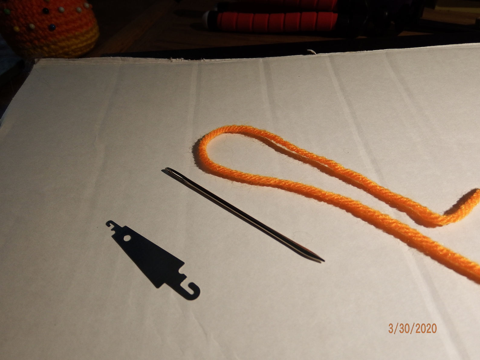 Needle Threader for Cross Stitch, Crochet, Knit, Needlepoint and ...