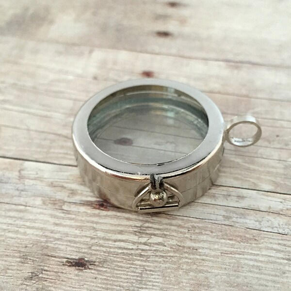 Shadow Box Necklace - Etsy