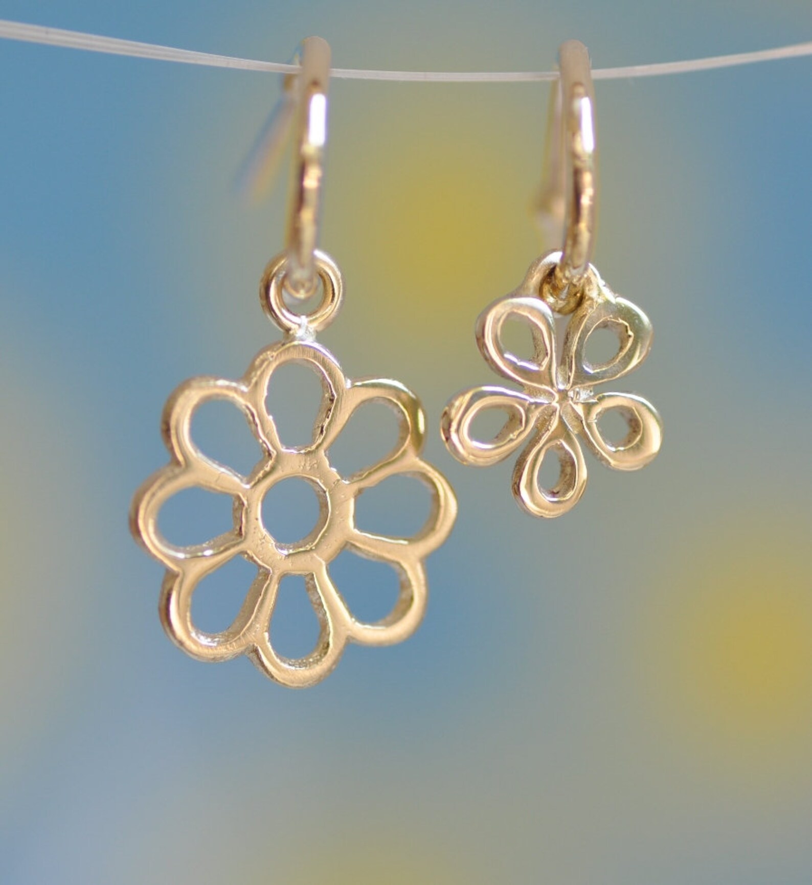 Flower Charm Gold Hoop Earrings 14k Gold Dainty Small Flower - Etsy