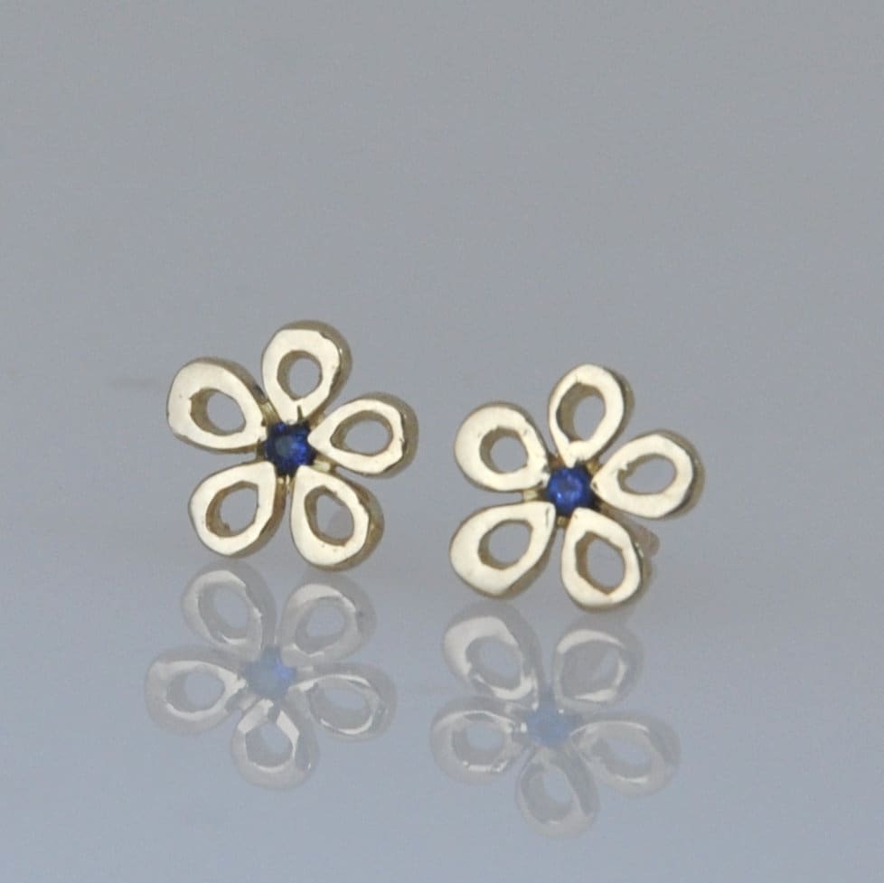 14k Gold Stud Earrings Small Gold Earrings Gold Flower | Etsy