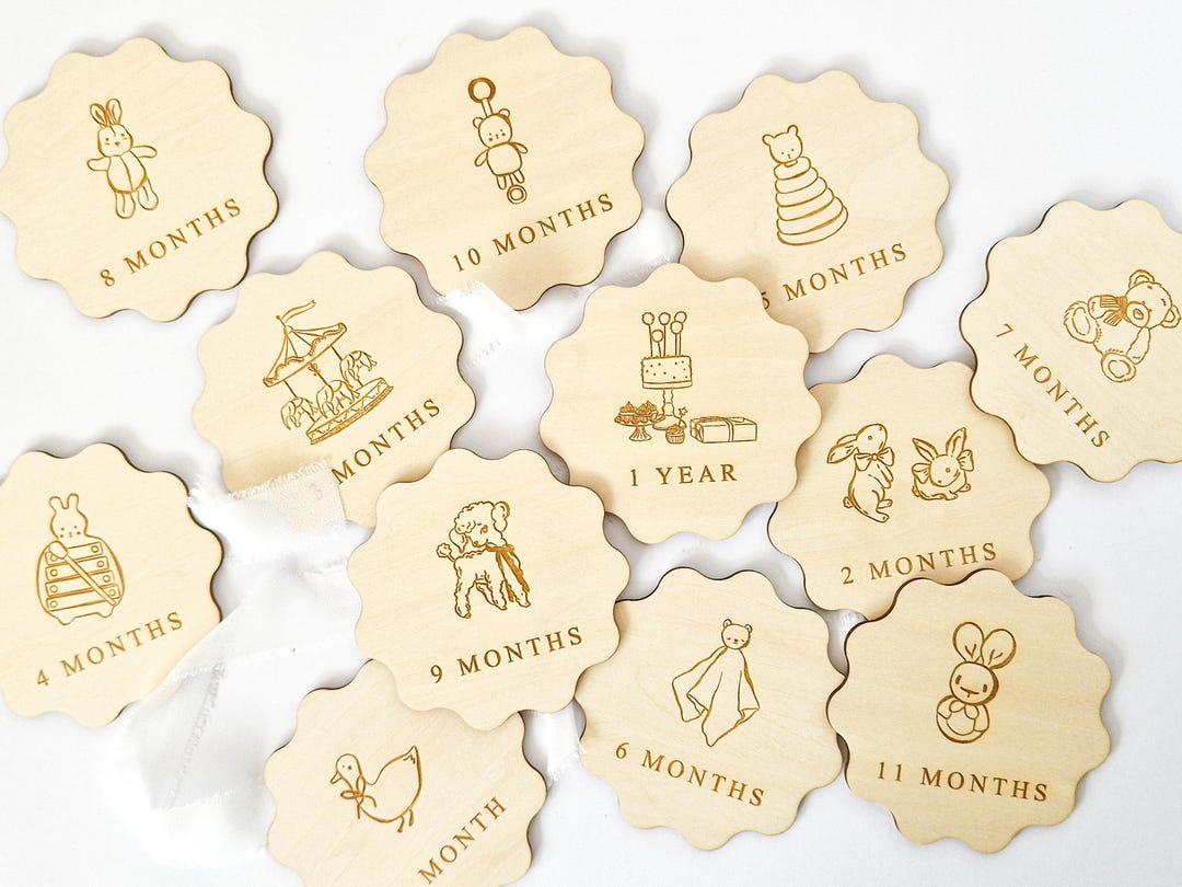 Wooden Baby Milestone Cards, Engraved Monthly Markers Discs, 1–12 Month ...
