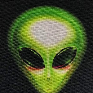 Fabric by the Half Yard - Alien Heads, Aliens in Space, Outer Space ...