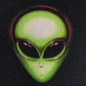 Fabric by the Half Yard - Alien Heads, Aliens in Space, Outer Space ...