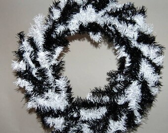 Black wreath | Etsy