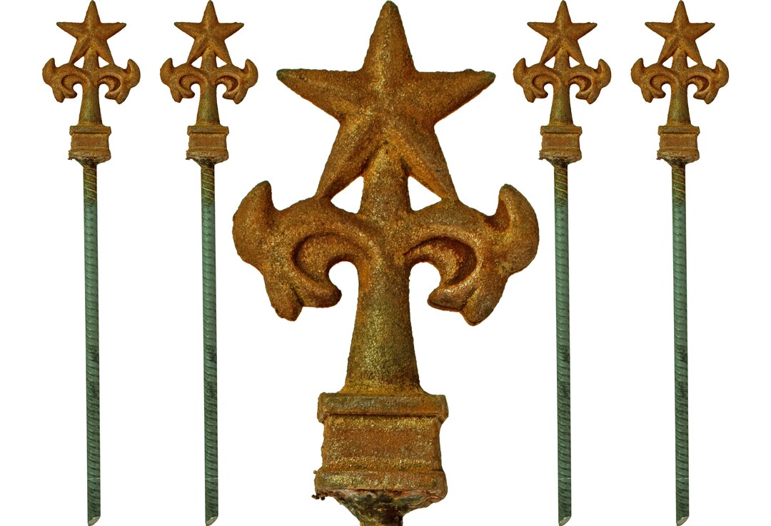 Texas Star Garden Hose Stake Guides, Set of 4 With Spiked Rebar Stakes ...
