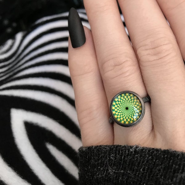 Optical Illusion Ring - Etsy