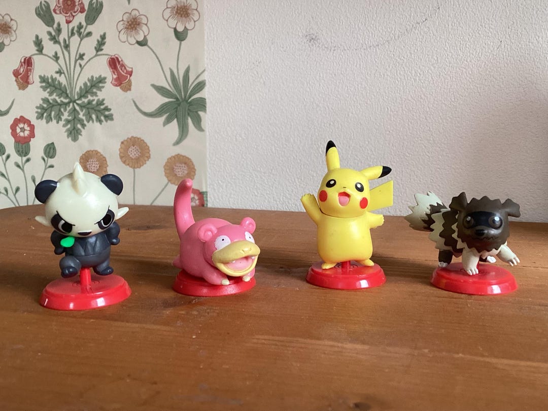 Japan Anime Pokémon Pokect Monster Figure.pikachu Slowpoke Zigzagoon ...