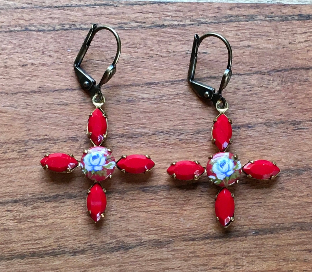 Vintage Sweet Cherry Red Star Flower With Blue Rose Limoge Center ...