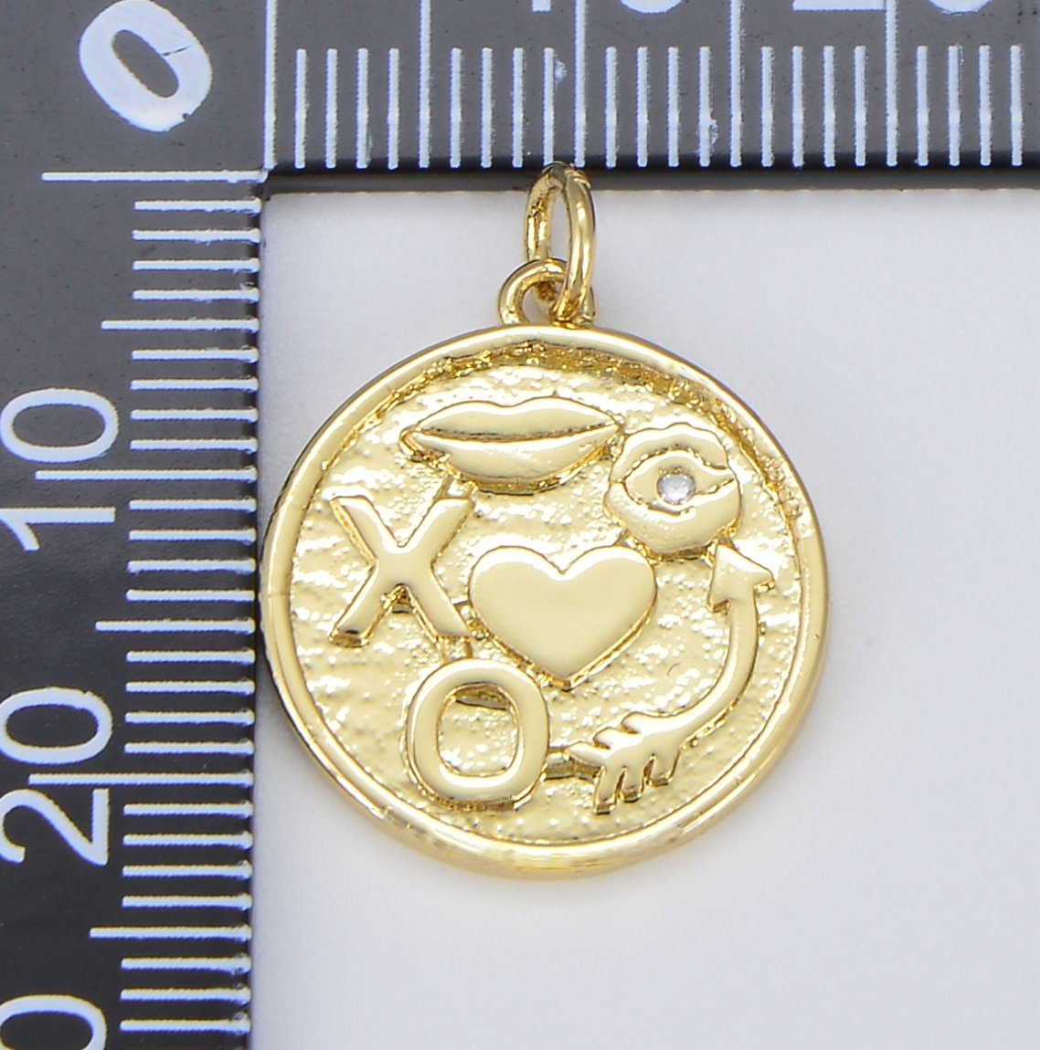 Good Luck Medallion Charm, 18K Gold Heart Lips Eye Arrow X O Amulet ...