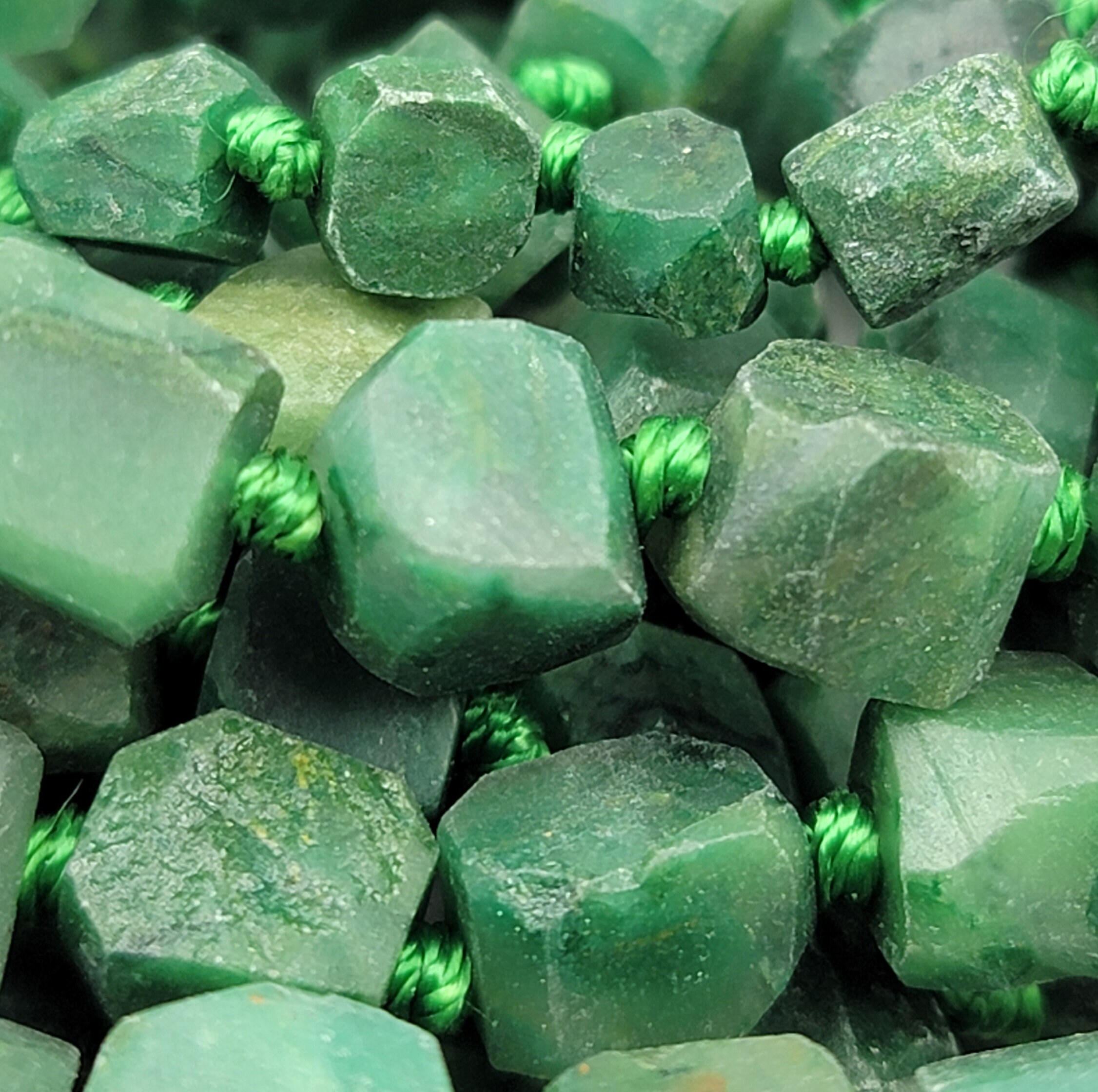 16 Full Strand GRN309 Genuine 100% Natural Green Grade AAA 8x8x6mm ...