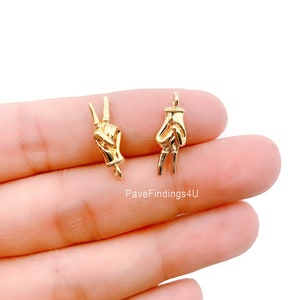 Peace Hand Sign Charm Pendant, 24K Gold Peace Hand Sign, Peace Sign ...