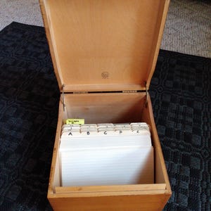 Vintage Dovetailed Wood Index Card Box PSI Products and Cards Library ...