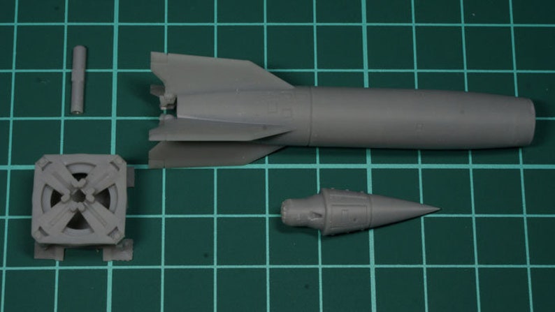 1/144 3D Printed WWII V2/A4 Rocket With Launch Pad. Unpainted - Etsy