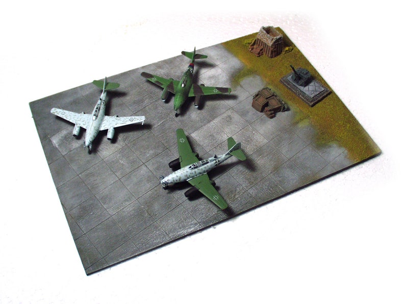 1:144 / N Scale / 12mm "mini Tarmac Airfield" Diorama Base. 3D Printed ...