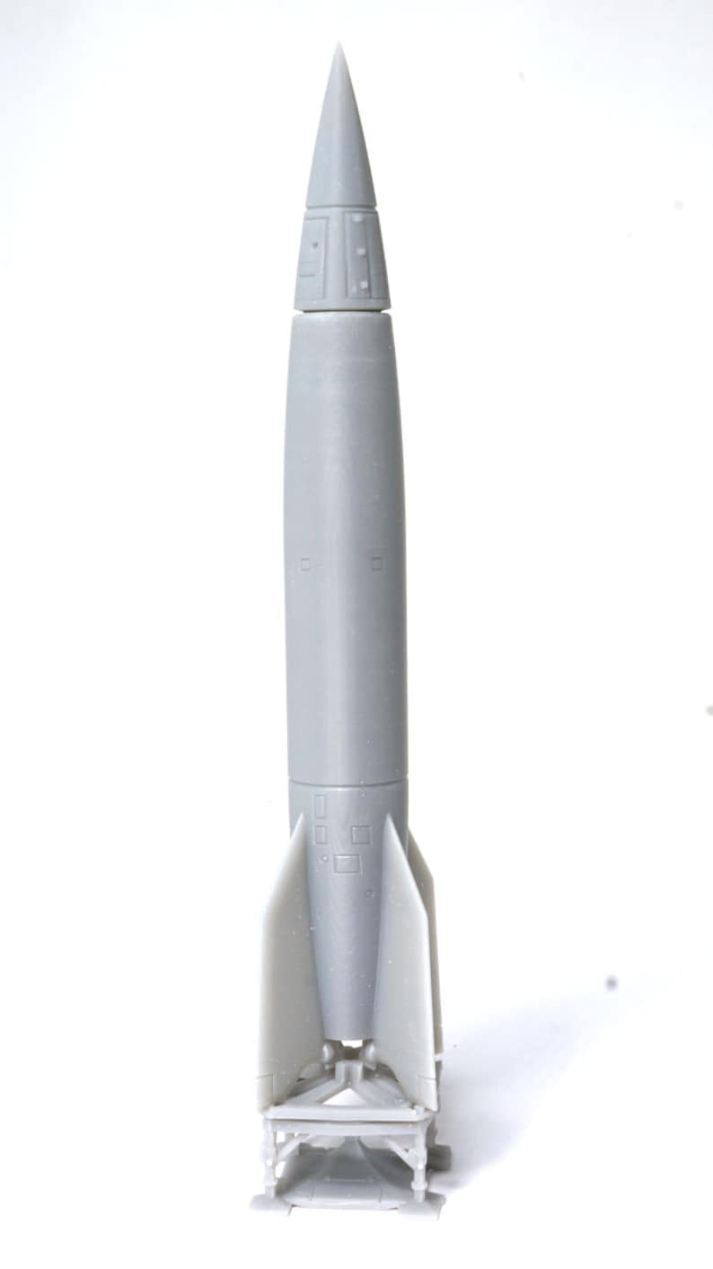 1/144 3D Printed WWII V2/A4 Rocket With Launch Pad. Unpainted - Etsy