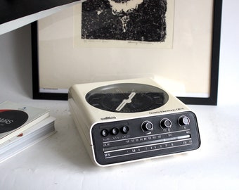 ELAC RD 100, Flip Alarm Clock Radio, With Folding Numbers. Red Colour ...