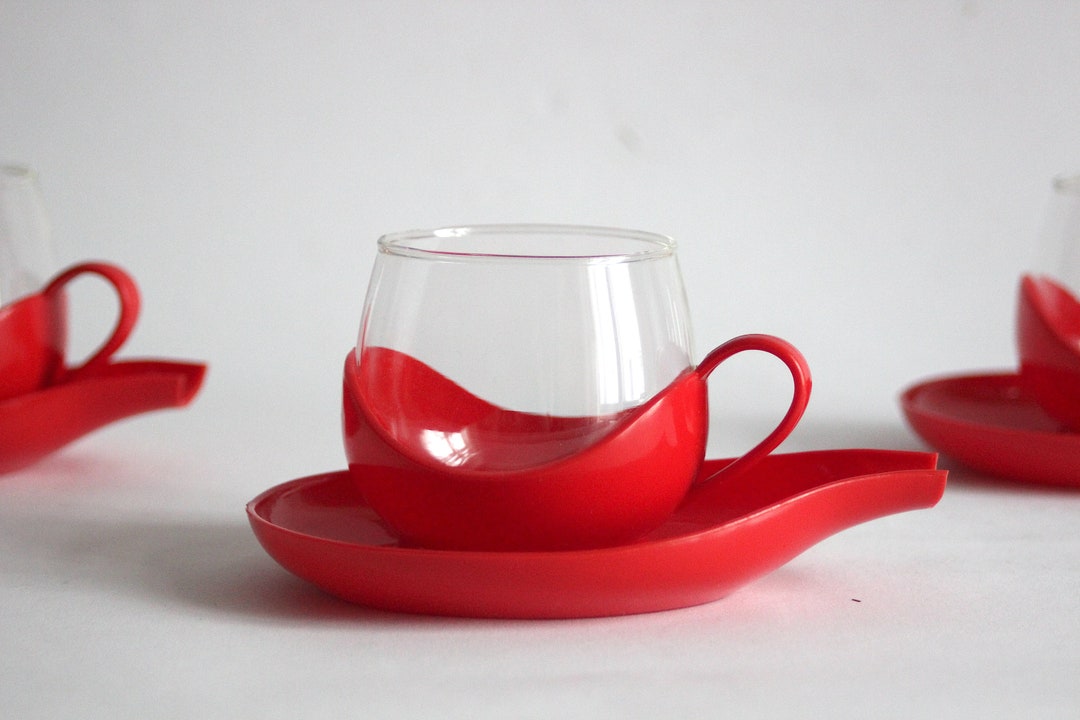 MELITTA GERMANY Set of 4 Red Glass Tumblers With Small Plates for Tea ...