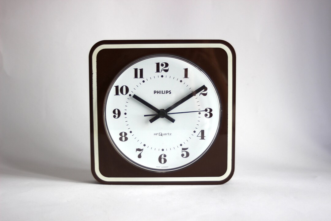 Vintage Philips Wall HF Quartz Clock, Model HR5471, Retro Mid-century ...