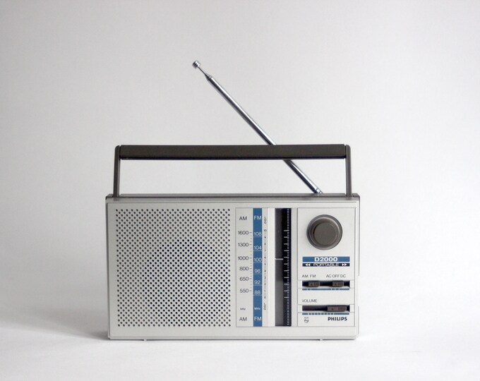 Small PHILIPS D2000 Portable Radio. Austria 1980s - Etsy