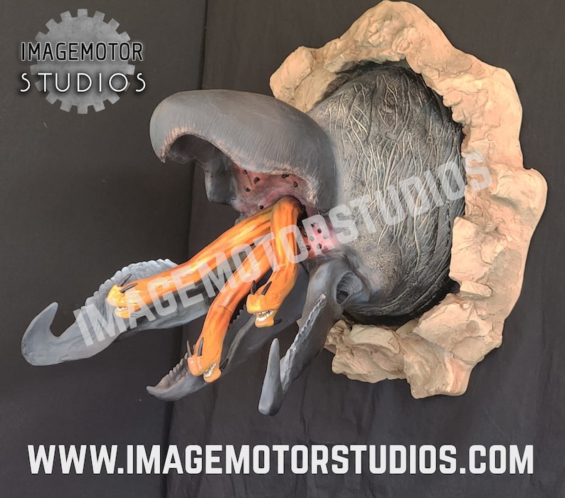 Tremors Wall Hanging or Table Top Graboid Sculpture Prop - Etsy