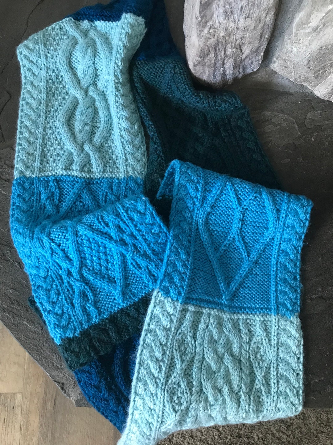 Seamless Cable Scarf Knitting Pattern // Square Scarf Knit Pattern ...