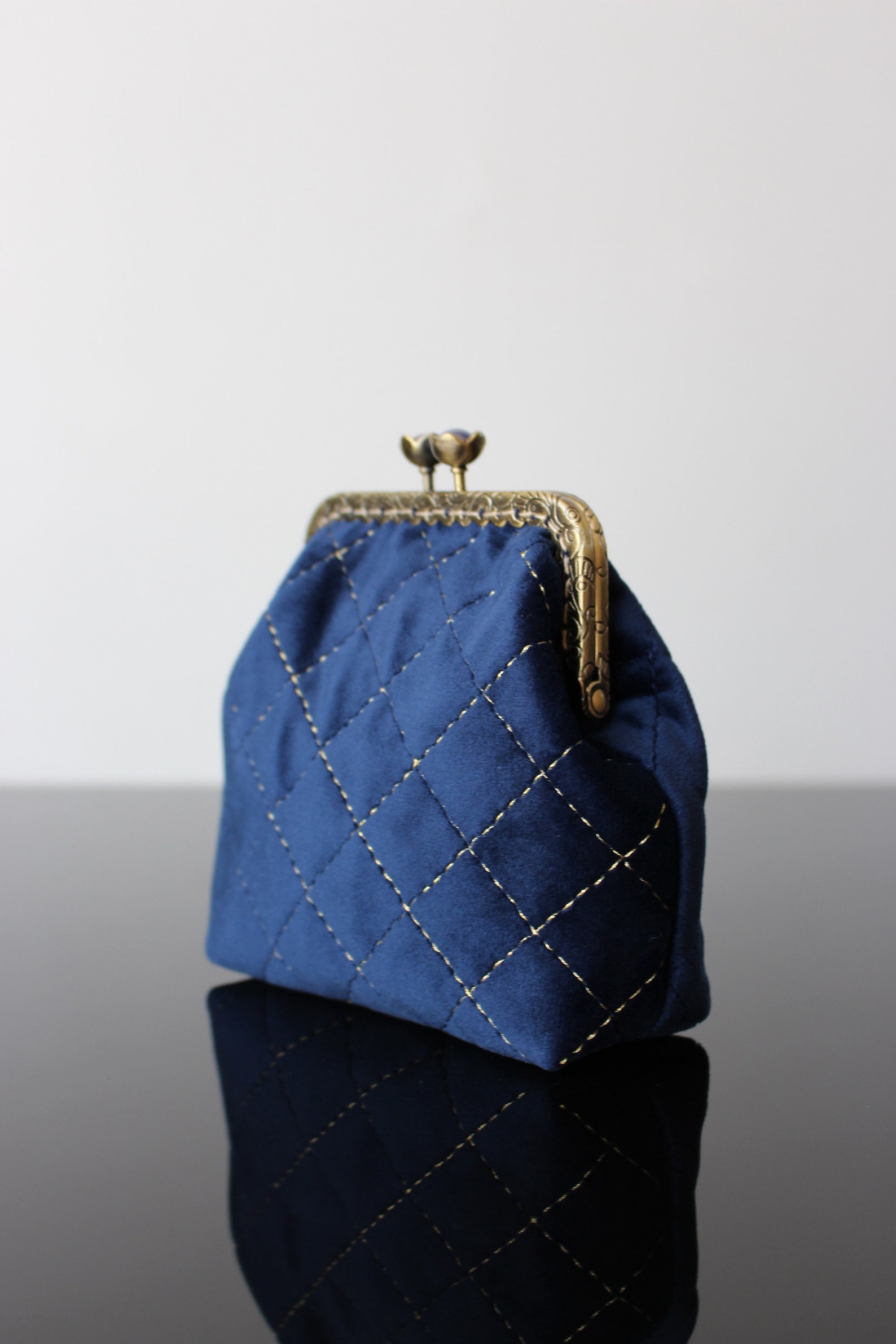 Luxury Change Purse Funeral | semashow.com