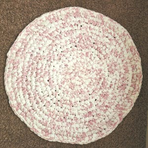 Pink Rag Rug, Handmade Pink White Cotton Round Upcycled Textile Fabric ...