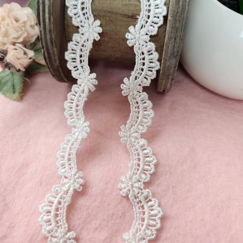 Floral Scallop Lace, Scallop Daisy Trim in Pink Blue Cream White ...