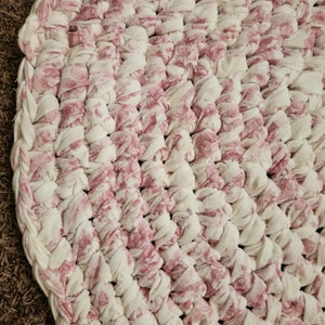 Pink Rag Rug, Handmade Pink White Cotton Round Upcycled Textile Fabric ...
