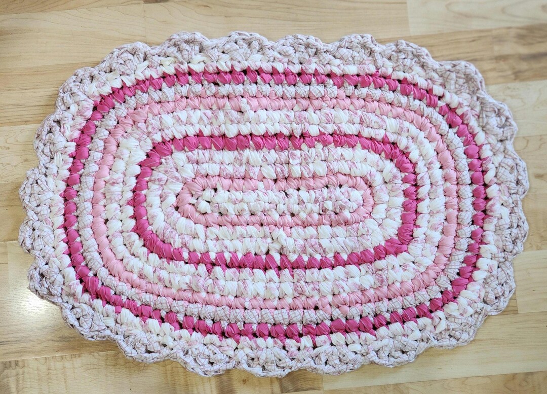 Pink Rag Rug, Handmade Pink White Cotton Oval Upcycled Textile Fabric ...