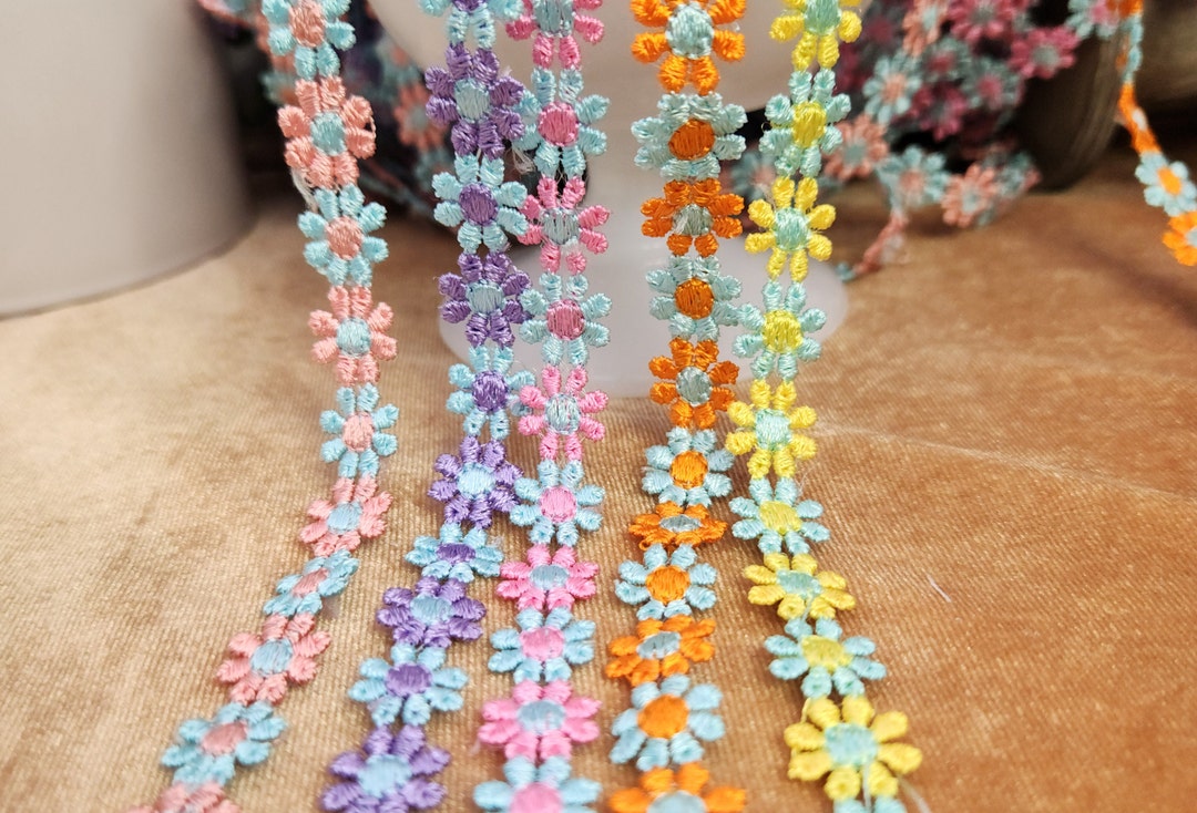 Rococo Daisy Trim, Floral Embellishment Lace. Available in Blue With ...