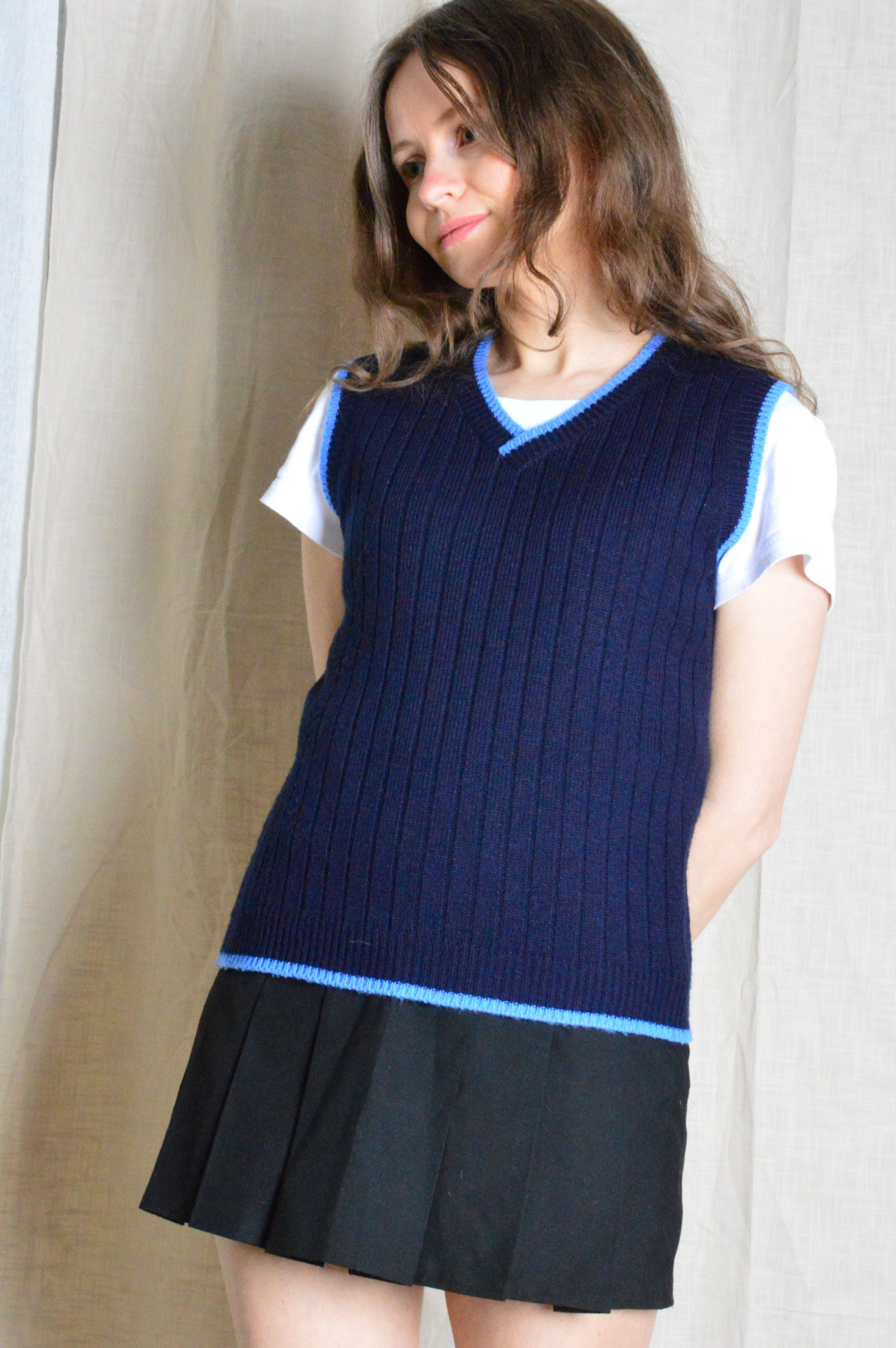 Y2K Navy Blue Knit Minimalist V-neck Preppy Womens Vest Petite Size XXS ...