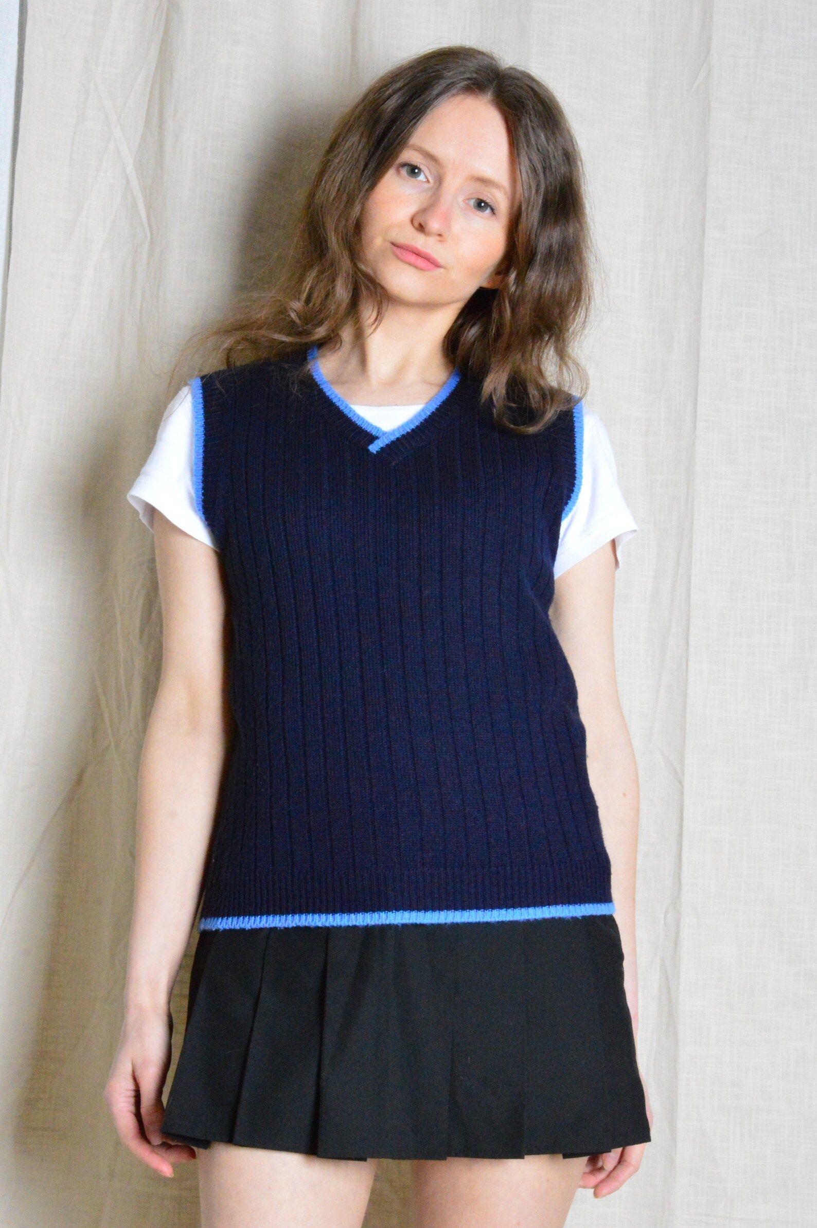 Y2K Navy Blue Knit Minimalist V-neck Preppy Womens Vest Petite Size XXS ...