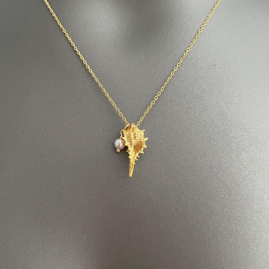Siren Necklace – Gold-plated Conch Shell Pendant With Swarovski Pearl ...