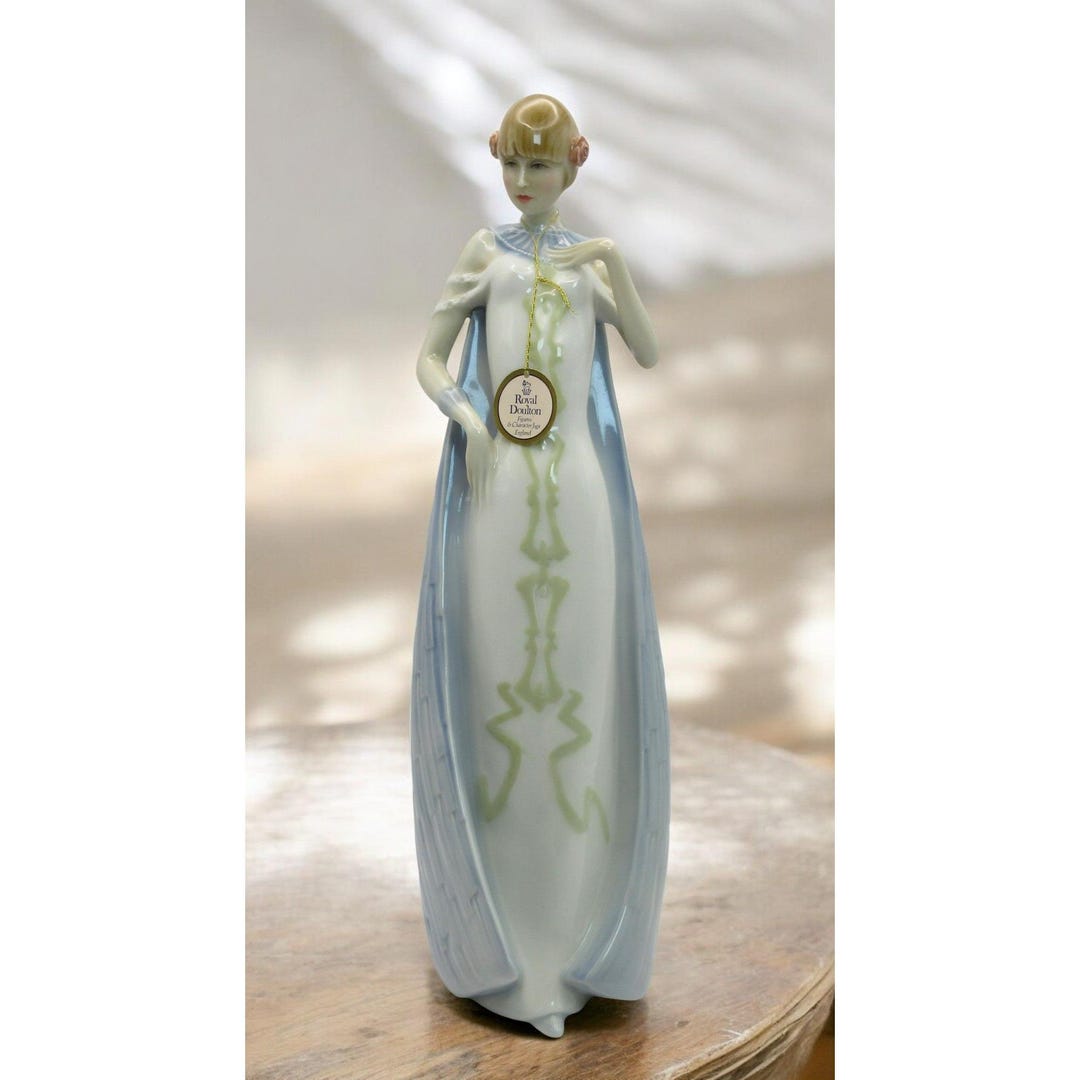 Vintage Royal Doulton Reflections Debut HN 3046 Porcelain Figurine 1985 ...