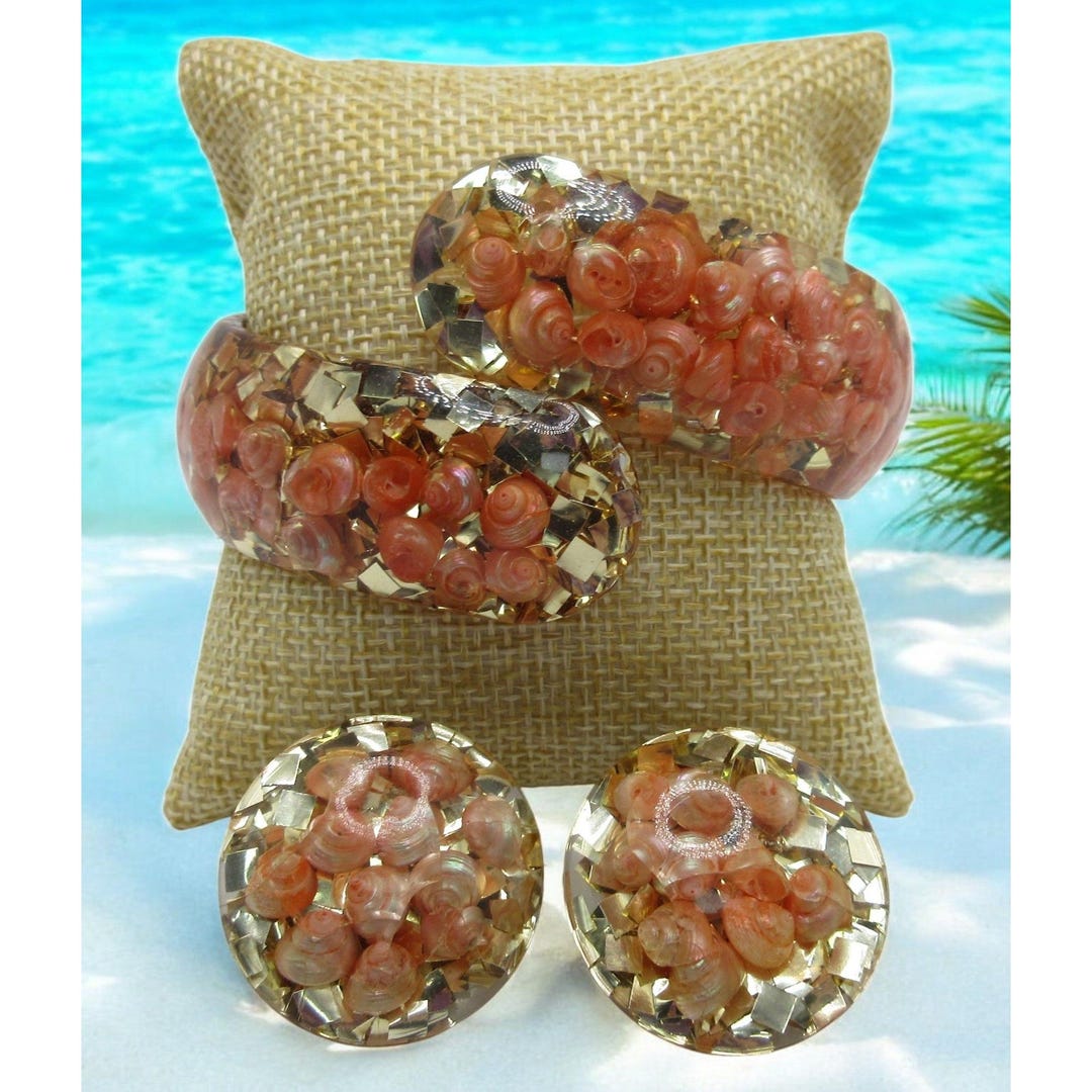 Vintage Lucite Gold Flake & Pink Seashell Bracelet and Clip-on Earrings Set - Etsy