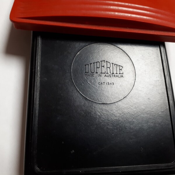 Vintage Red Bakelite - Etsy