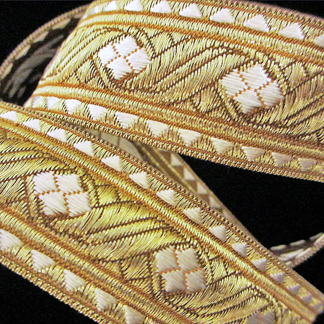 823.3 Metallic Galloon Trim - "diamond" White - 1-1/8" (30mm), Celtic ...