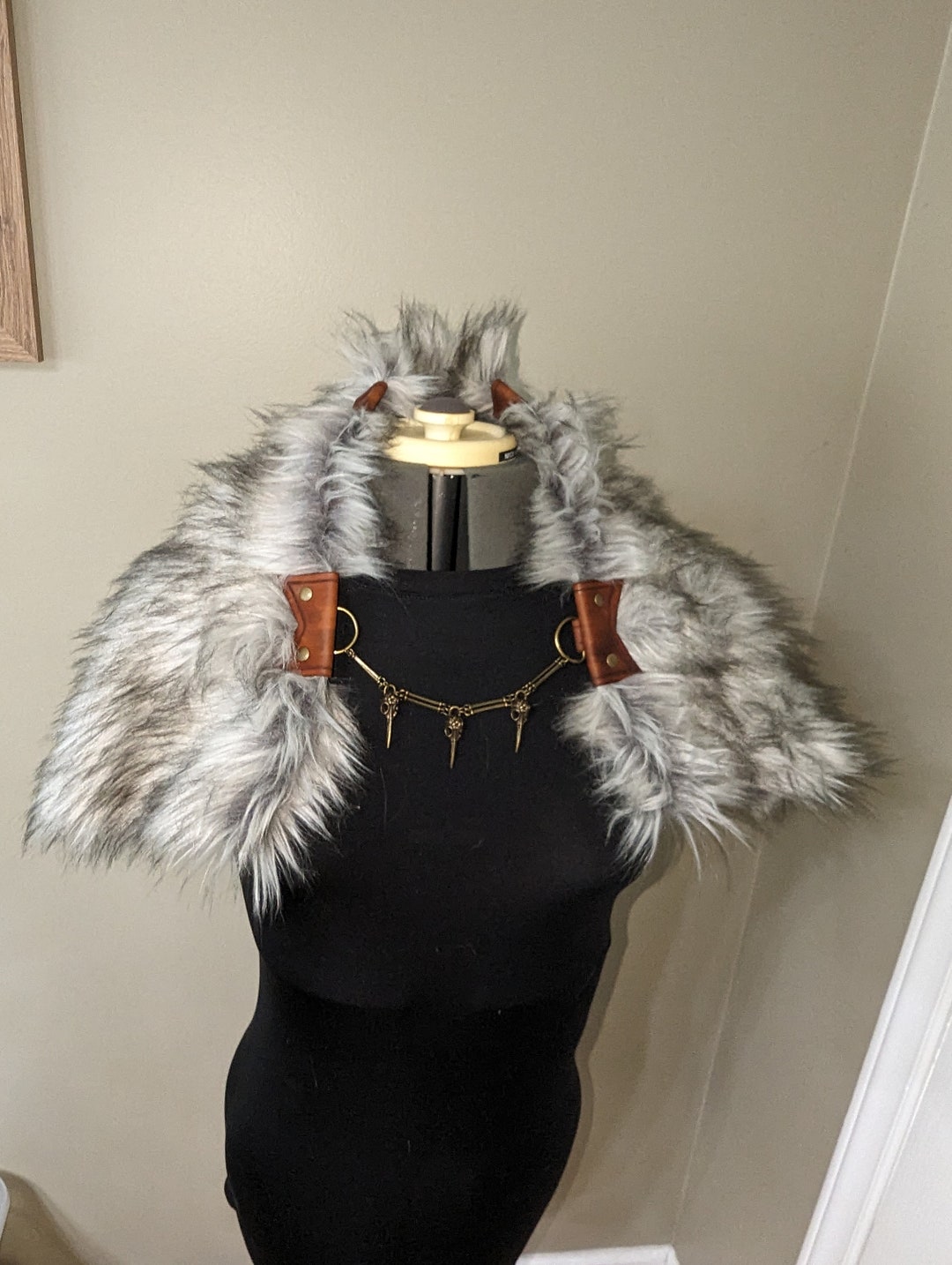 Viking Fur Mantle W/ Raven Skull Closure, Viking Cloak, Fur Caplet ...