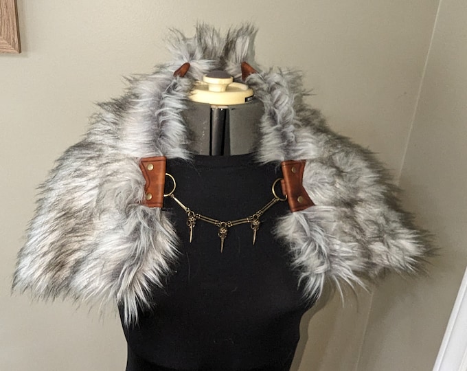 Viking Fur Mantle W/ Raven Skull Closure, Viking Cloak, Fur Caplet ...