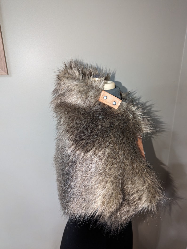 Viking Fur Mantle W/ Raven Skull Closure, Viking Cloak, Fur Caplet ...