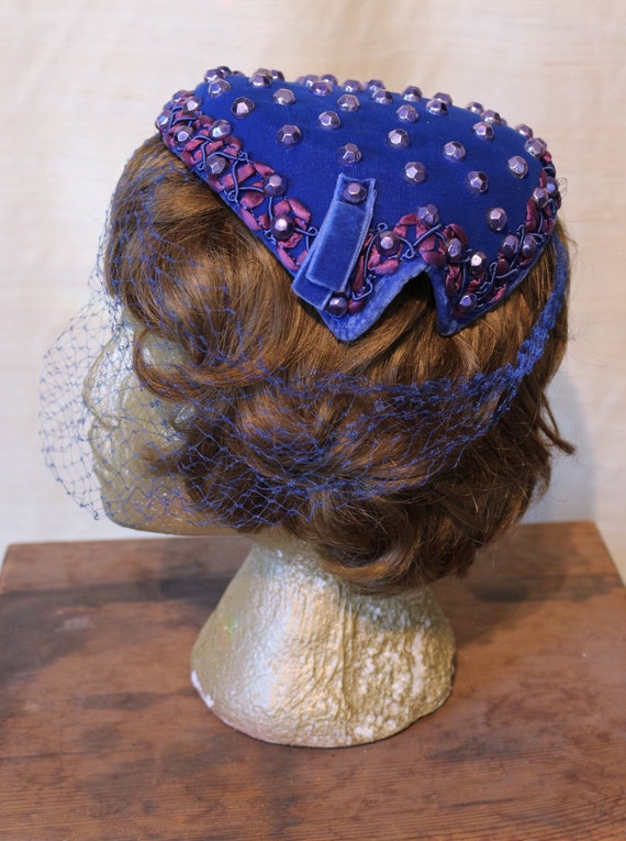 1950s Vintage Studded Royal Blue Velvet Caplet w/ Att… - Gem