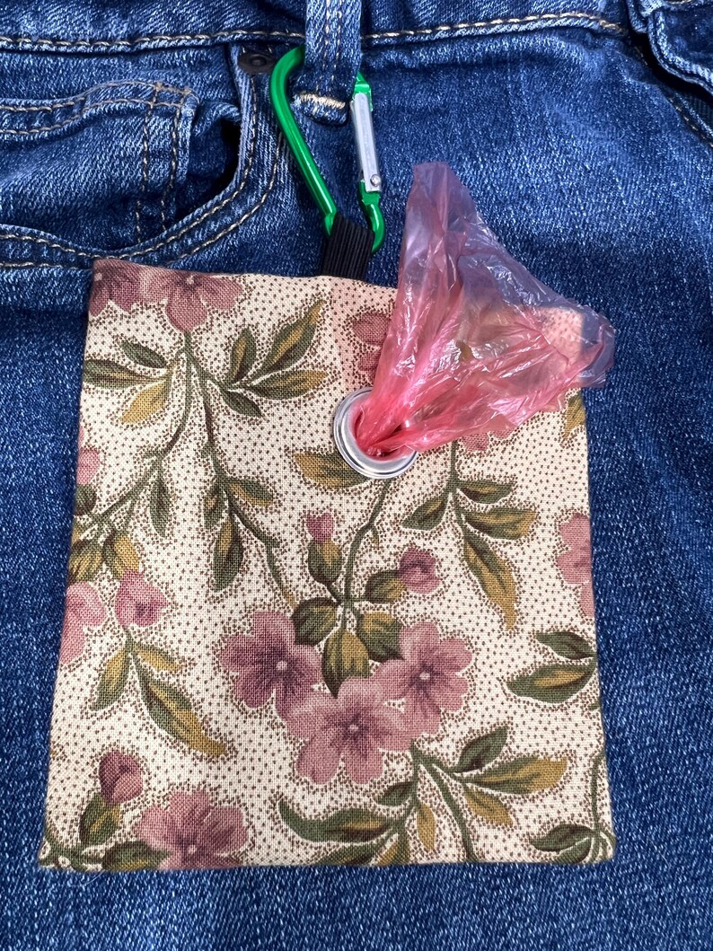 Dog Clip on Pouches. Treat, Poop Bag Holder. Mauve Floral - Etsy