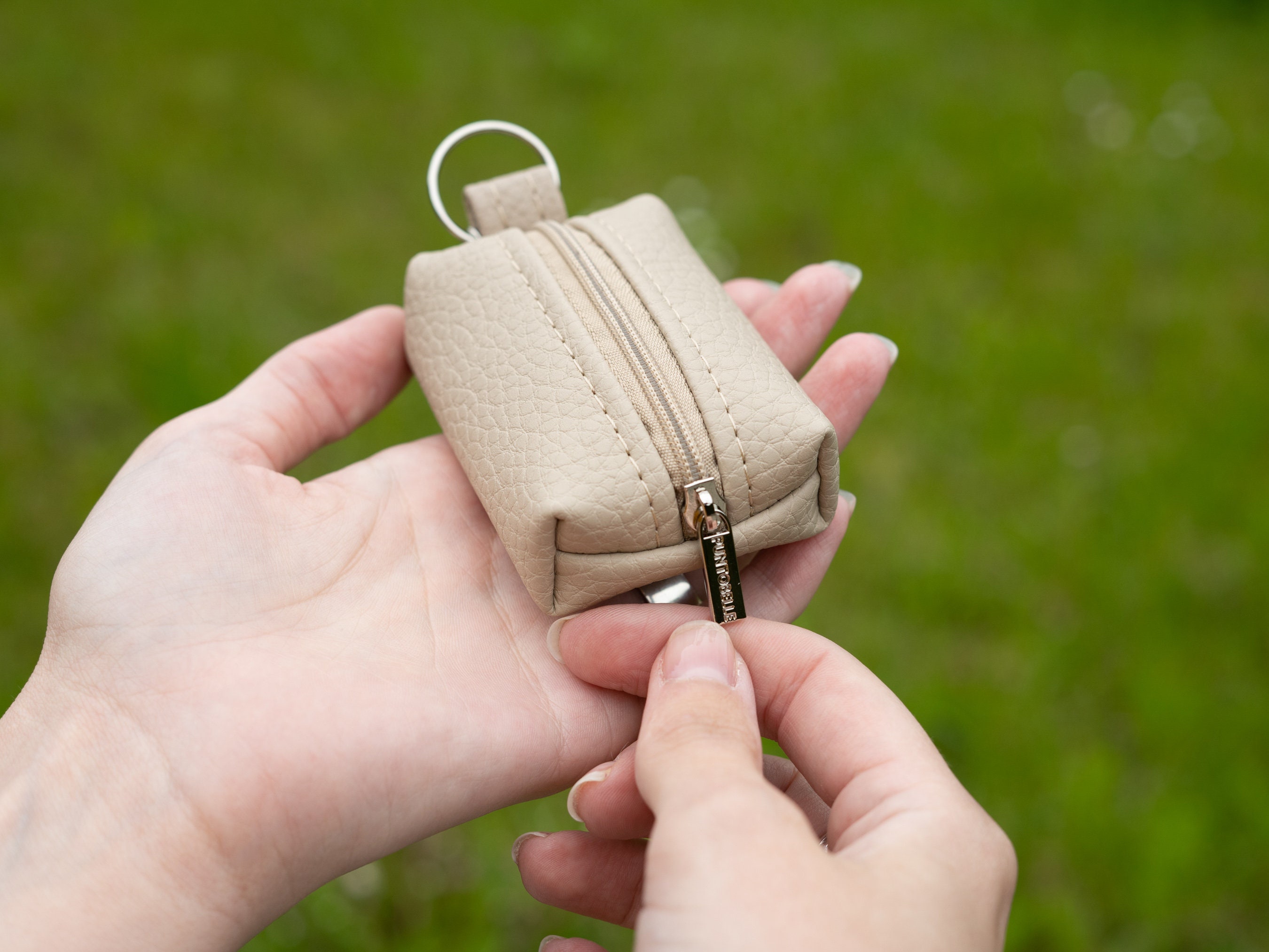 Genuine Leather Small Pouch / Boxy Keyring Coin Purse / | Etsy