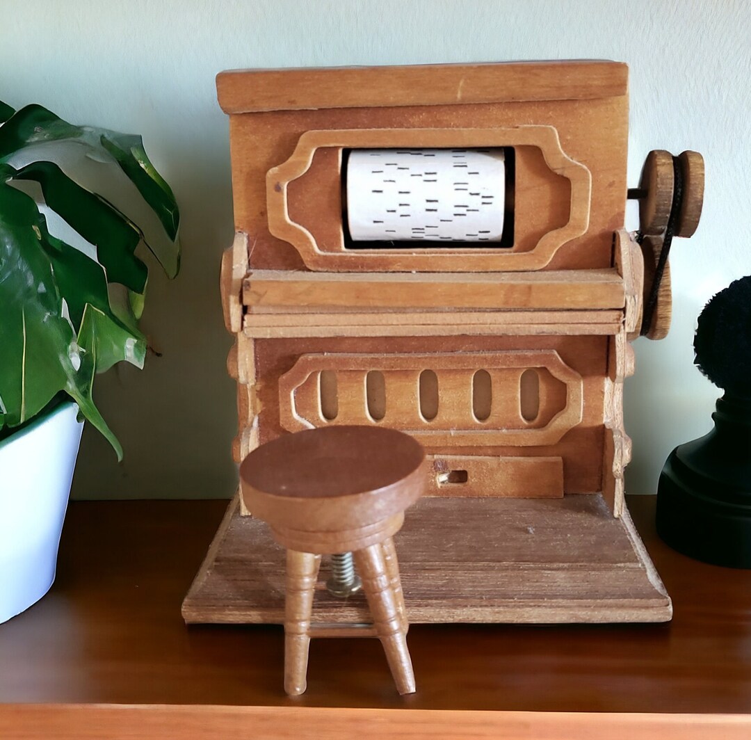 Vintage Wooden Player Piano Music Box Moveable Parts Music the ...