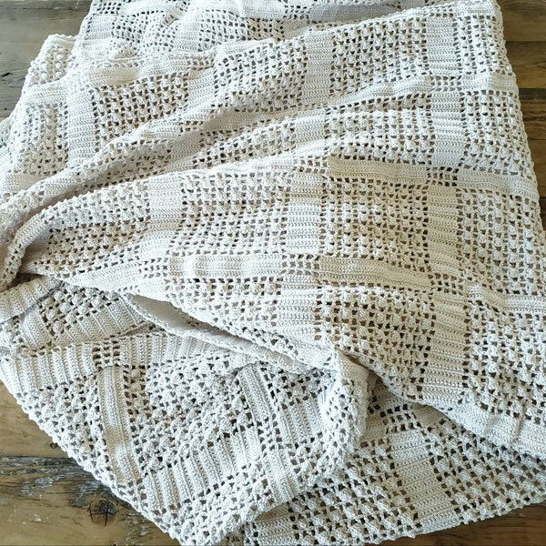 Bed Coverlet - Etsy