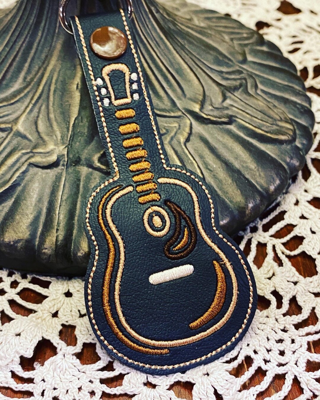 Guitar Keychain/guitar Key-fob/bluegrass Band Gift/acoustic - Etsy